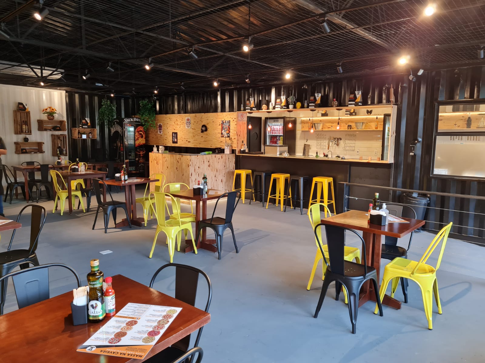 Massa Na Caveira - Pizza Bar & FoodTruck - MASSA NA CAVEIRA
